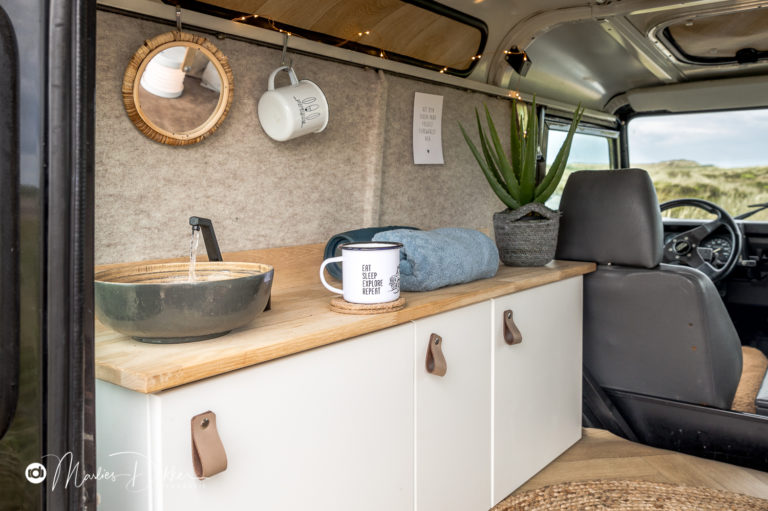 Land Rover Defender 90 camper - Marliesdekkerfotografie